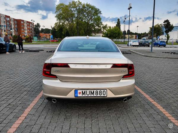 Grey Volvo S90 2018 in Klaipeda, with an engine capacity of 1.97 L and mileage of 317 thousand km for 14900 €, photo 7 on AUTOMOTO.COM.LV