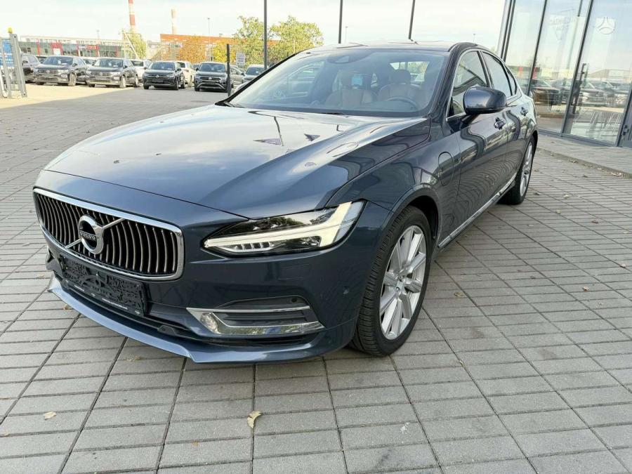 Pelēks Volvo S90 2018 Kauņa, ar dzinēja tilpumu 1.97 L un nobraukumu 207 tūkst. km par 17900 €, foto 1 vietnē AUTOMOTO.COM.LV