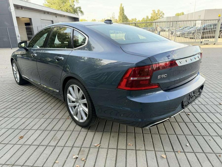 Pelēks Volvo S90 2018 Kauņa, ar dzinēja tilpumu 1.97 L un nobraukumu 207 tūkst. km par 17900 €, foto 4 vietnē AUTOMOTO.COM.LV