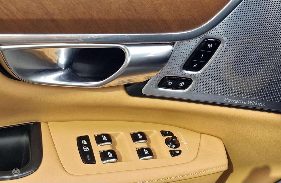 Pelēks Volvo S90 2018 Kretinga, ar dzinēja tilpumu 2.00 L un nobraukumu 254 tūkst. km par 18300 €, foto 25 vietnē AUTOMOTO.COM.LV