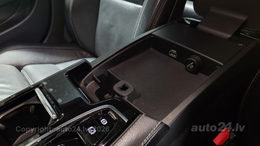 Pelēks Volvo S90 2018 Tallina, ar dzinēja tilpumu 2.00 L un nobraukumu 183 tūkst. km par 28500 €, foto 11 vietnē AUTOMOTO.COM.LV