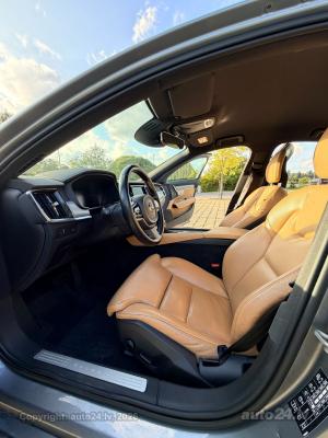 Grey Volvo S90 2018 in Tallinn, with an engine capacity of 2.00 L and mileage of 232 thousand km for 19000 €, photo 10 on AUTOMOTO.COM.LV