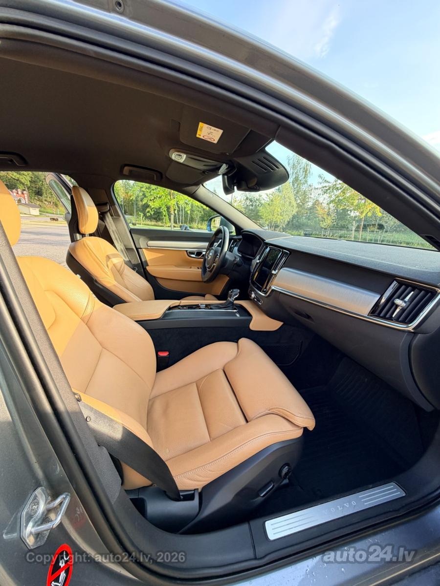Grey Volvo S90 2018 in Tallinn, with an engine capacity of 2.00 L and mileage of 232 thousand km for 19000 €, photo 11 on AUTOMOTO.COM.LV