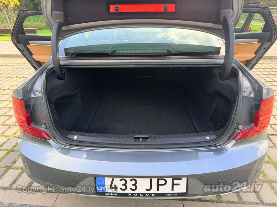 Grey Volvo S90 2018 in Tallinn, with an engine capacity of 2.00 L and mileage of 232 thousand km for 19000 €, photo 14 on AUTOMOTO.COM.LV