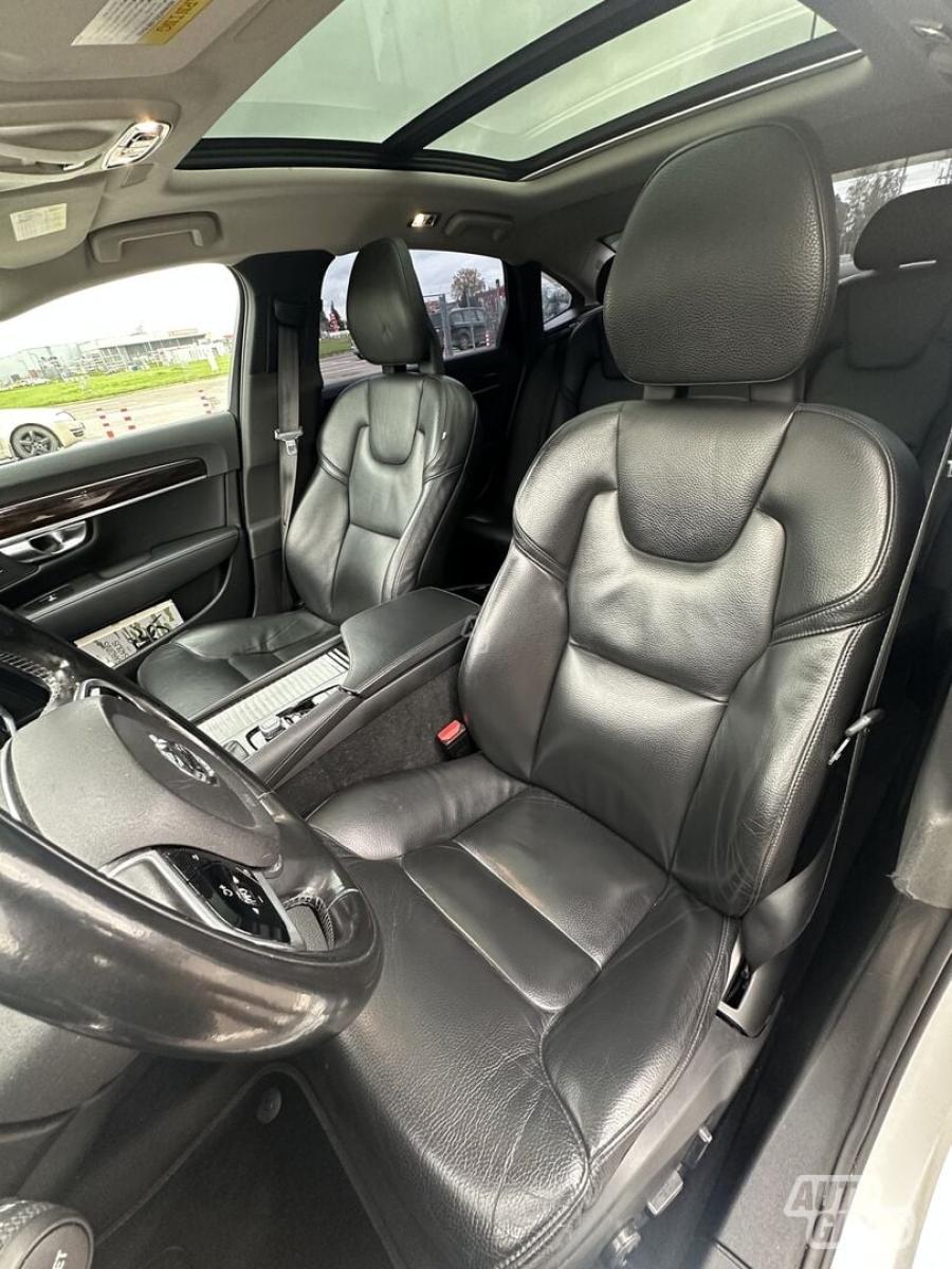 Pelēks Volvo S90 2018 Kauņa, ar dzinēja tilpumu 2.00 L un nobraukumu 131 tūkst. km par 17500 €, foto 8 vietnē AUTOMOTO.COM.LV
