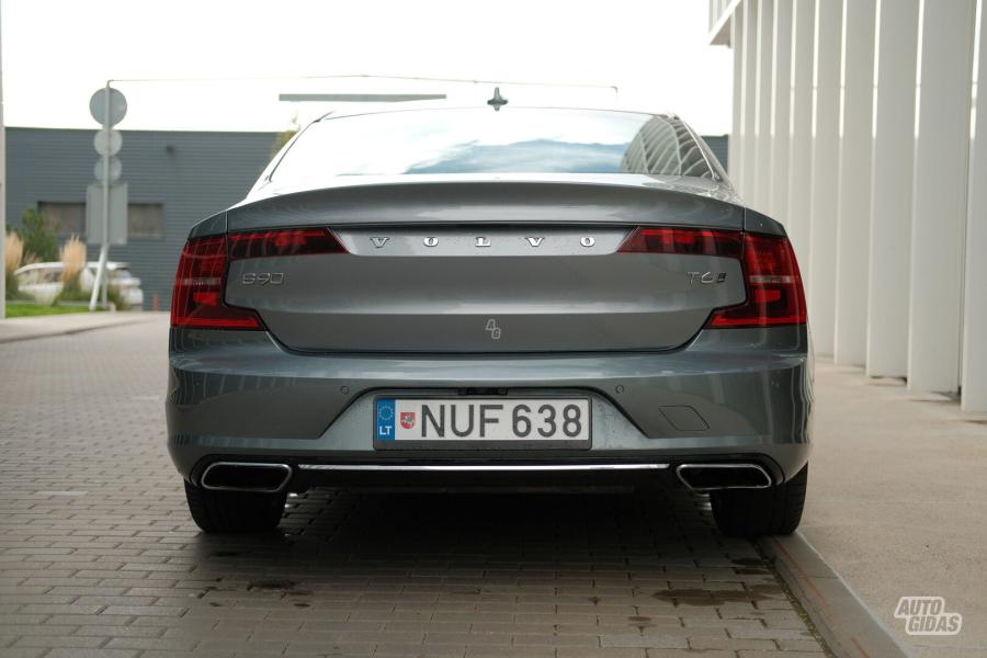 Pelēks Volvo S90 2018 Viļņa, ar dzinēja tilpumu 2.00 L un nobraukumu 159 tūkst. km par 16599 €, foto 7 vietnē AUTOMOTO.COM.LV