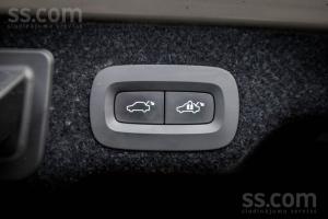 Pelēks Volvo S90 2018 Rīga, ar dzinēja tilpumu 2.00 L un nobraukumu 332 tūkst. km par 11490 €, foto 14 vietnē AUTOMOTO.COM.LV