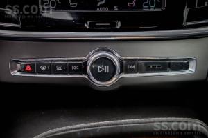 Pelēks Volvo S90 2018 Rīga, ar dzinēja tilpumu 2.00 L un nobraukumu 332 tūkst. km par 11490 €, foto 22 vietnē AUTOMOTO.COM.LV