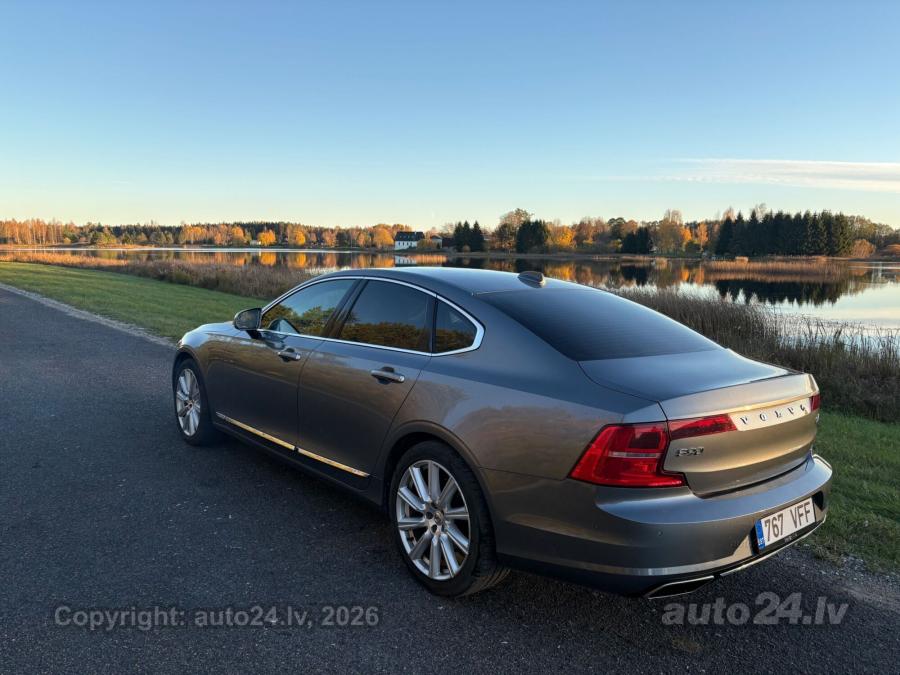 Grey Volvo S90 2018 in Tallinn, with an engine capacity of 2.00 L and mileage of 157 thousand km for 26499 €, photo 6 on AUTOMOTO.COM.LV