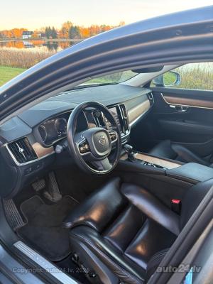 Grey Volvo S90 2018 in Tallinn, with an engine capacity of 2.00 L and mileage of 157 thousand km for 26499 €, photo 9 on AUTOMOTO.COM.LV