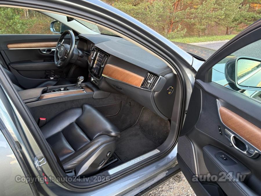 Grey Volvo S90 2018 in Tallinn, with an engine capacity of 2.00 L and mileage of 157 thousand km for 26499 €, photo 12 on AUTOMOTO.COM.LV