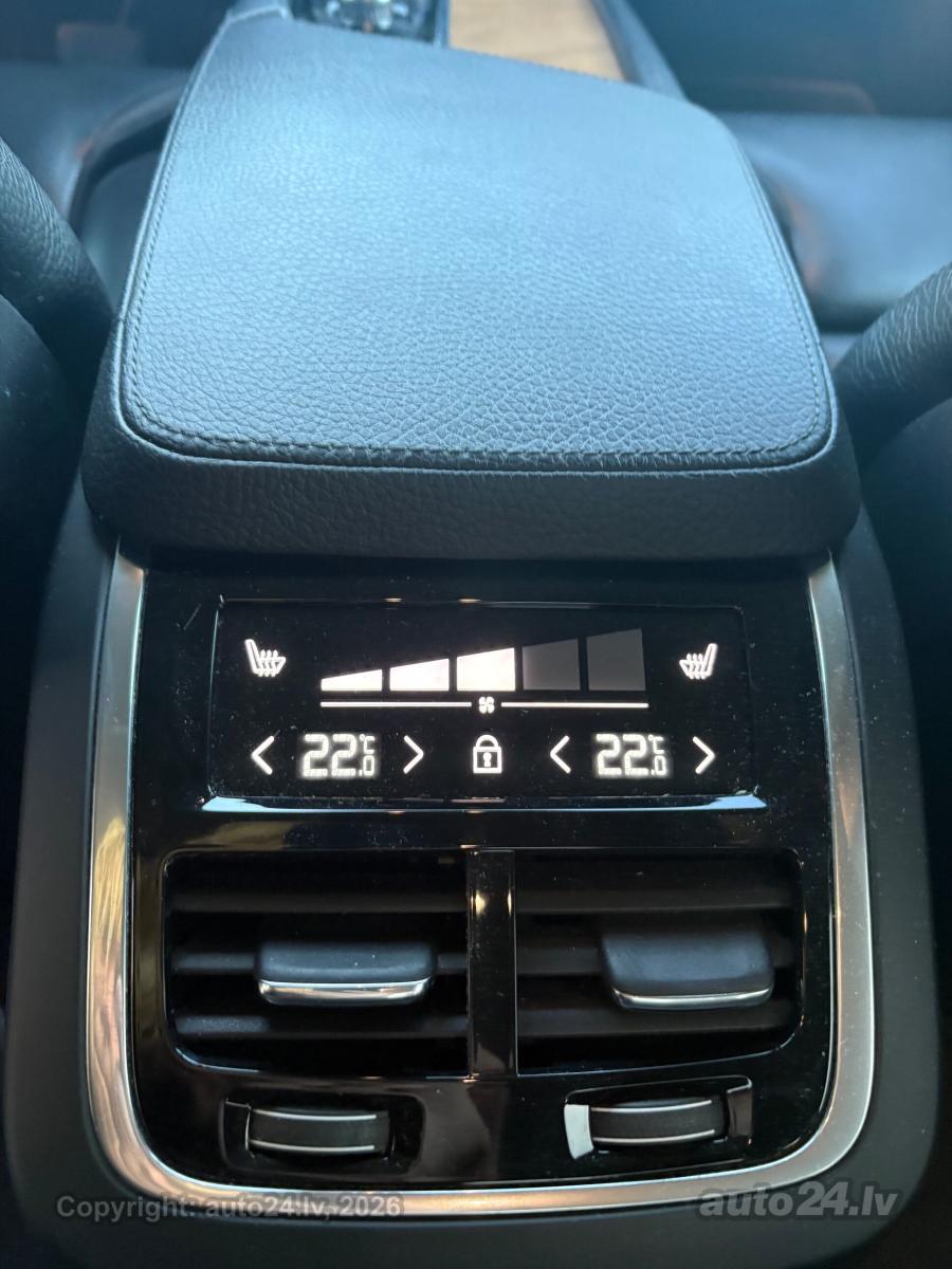 Grey Volvo S90 2018 in Tallinn, with an engine capacity of 2.00 L and mileage of 157 thousand km for 26499 €, photo 14 on AUTOMOTO.COM.LV