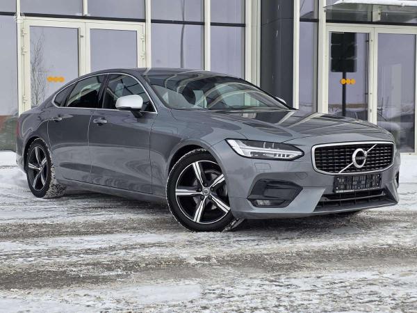 Pelēks Volvo S90 2019 Viļņa, ar dzinēja tilpumu 1.97 L un nobraukumu 235 tūkst. km par 19890 €, foto  vietnē AUTOMOTO.COM.LV