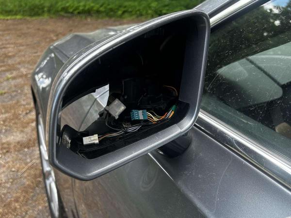Grey Volvo S90 2019 in Utena, with an engine capacity of 2.00 L and mileage of 155 thousand km for 9900 €, photo 10 on AUTOMOTO.COM.LV