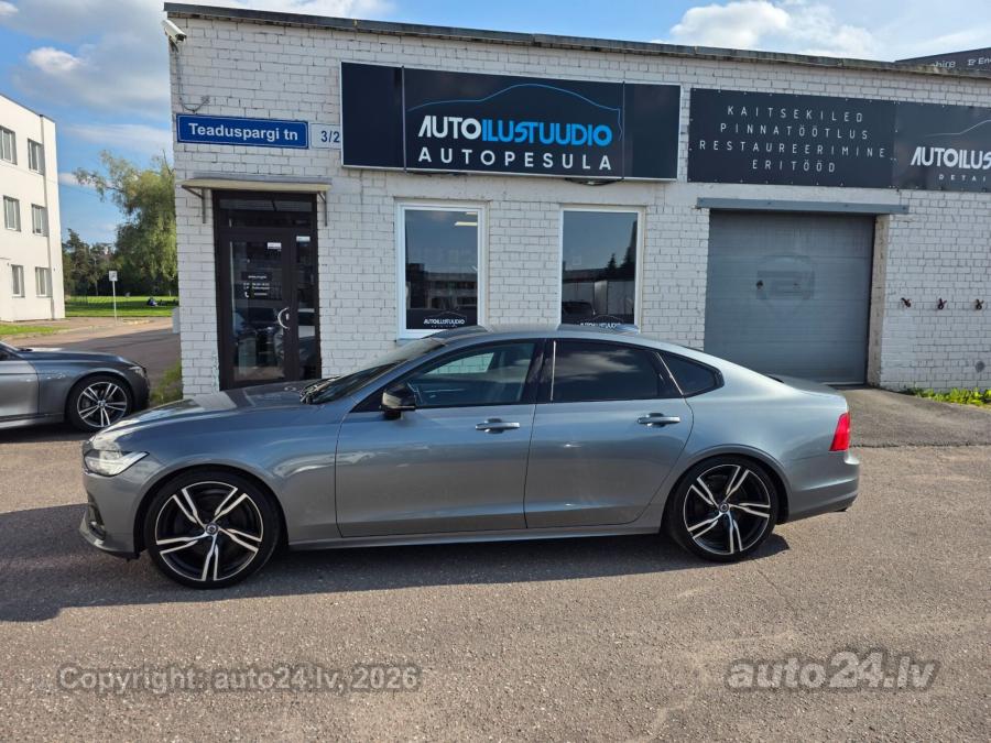 Grey Volvo S90 2019 in Tallinn, with an engine capacity of 2.00 L and mileage of 210 thousand km for 24900 €, photo 3 on AUTOMOTO.COM.LV