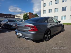 Grey Volvo S90 2019 in Tallinn, with an engine capacity of 2.00 L and mileage of 210 thousand km for 24900 €, photo 5 on AUTOMOTO.COM.LV