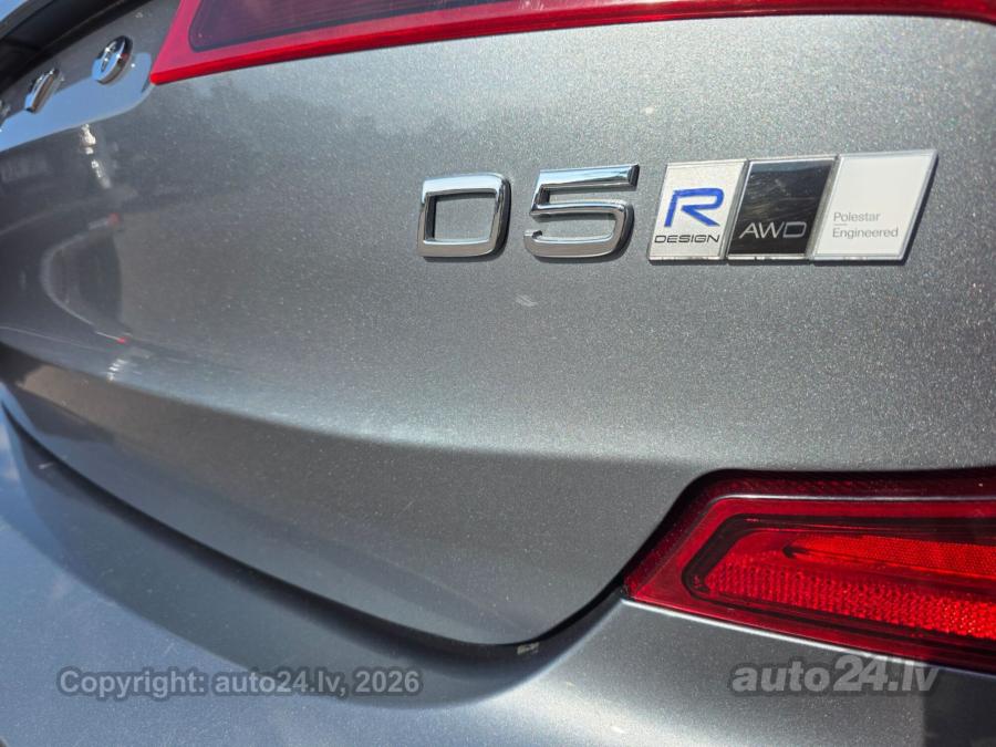 Grey Volvo S90 2019 in Tallinn, with an engine capacity of 2.00 L and mileage of 210 thousand km for 24900 €, photo 6 on AUTOMOTO.COM.LV