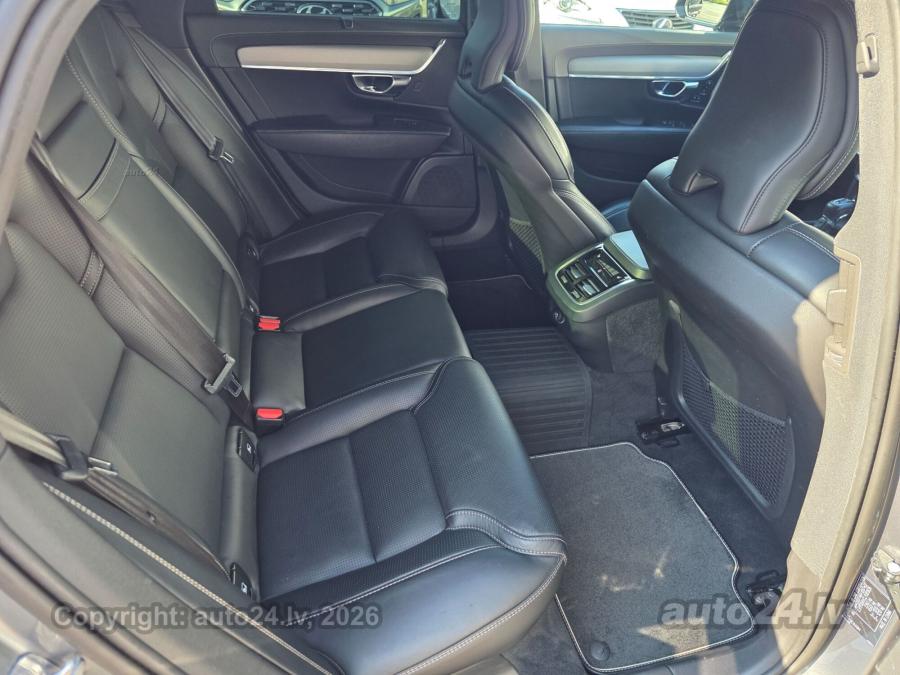 Grey Volvo S90 2019 in Tallinn, with an engine capacity of 2.00 L and mileage of 210 thousand km for 24900 €, photo 9 on AUTOMOTO.COM.LV