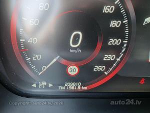 Grey Volvo S90 2019 in Tallinn, with an engine capacity of 2.00 L and mileage of 210 thousand km for 24900 €, photo 17 on AUTOMOTO.COM.LV