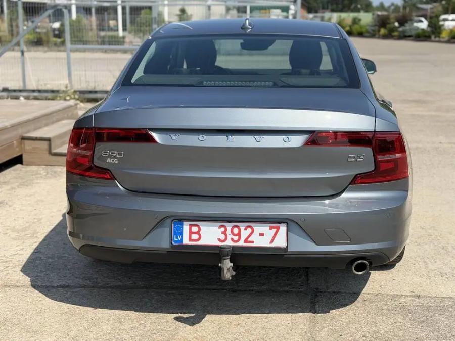 Grey Volvo S90 2019 in Riga, with an engine capacity of 2.00 L and mileage of 191 thousand km for 16900 €, photo 22 on AUTOMOTO.COM.LV