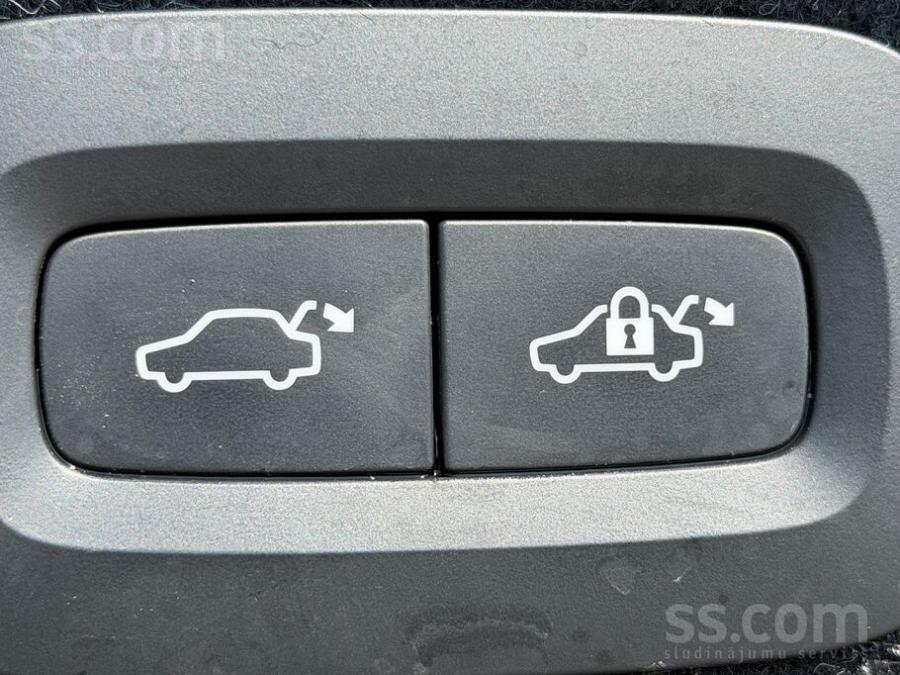 Pelēks Volvo S90 2019 Rīga, ar dzinēja tilpumu 2.00 L un nobraukumu 191 tūkst. km par 16900 €, foto 16 vietnē AUTOMOTO.COM.LV