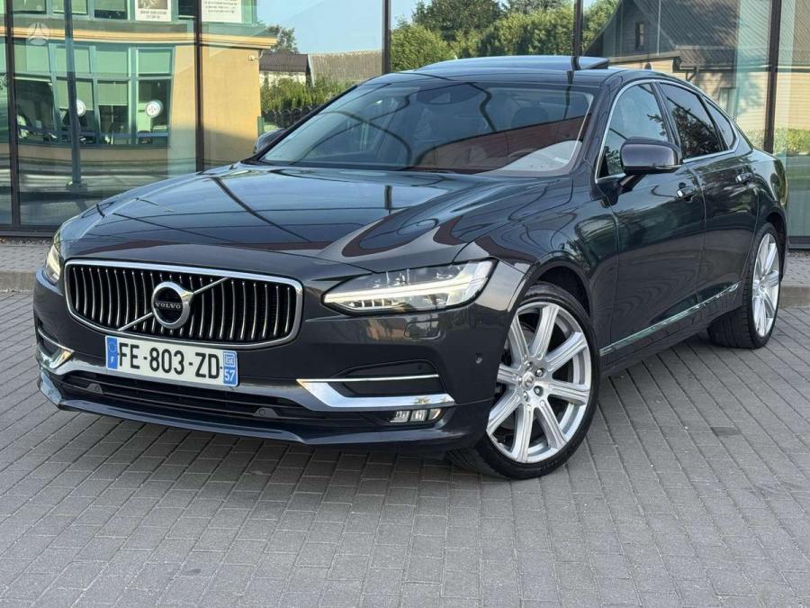 Grey Volvo S90 2019 in Utena, with an engine capacity of 1.97 L and mileage of 193 thousand km for 17990 €, photo 5 on AUTOMOTO.COM.LV
