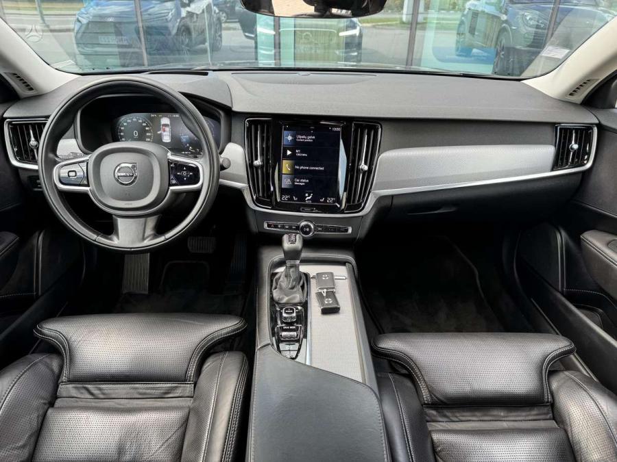Grey Volvo S90 2019 in Utena, with an engine capacity of 1.97 L and mileage of 193 thousand km for 17990 €, photo 16 on AUTOMOTO.COM.LV