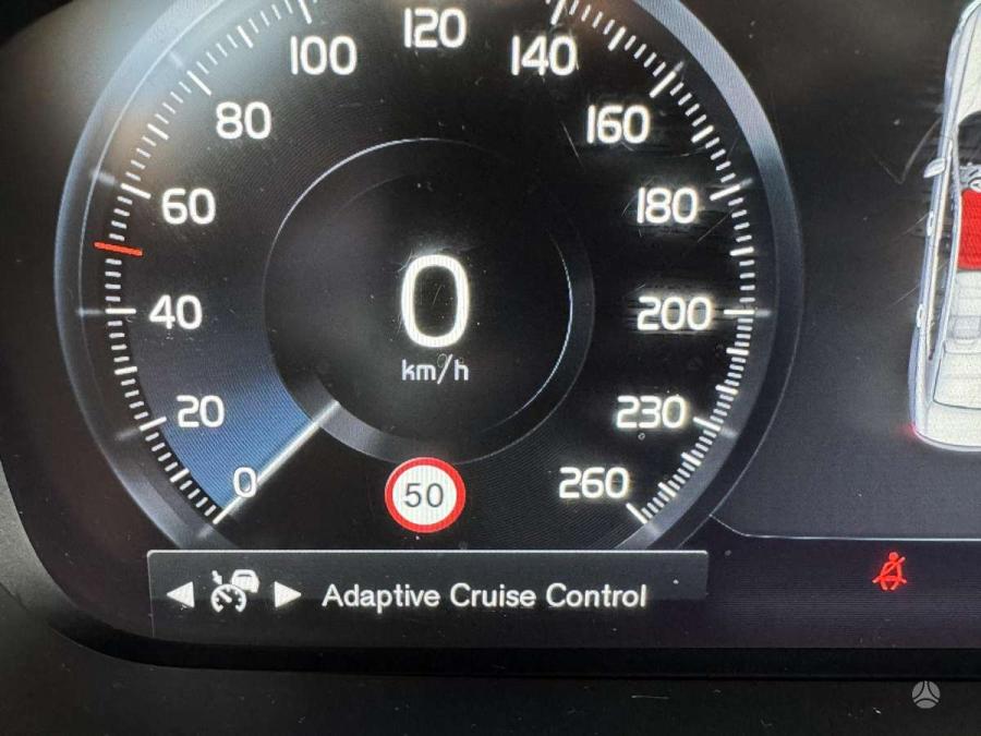 Grey Volvo S90 2019 in Utena, with an engine capacity of 1.97 L and mileage of 193 thousand km for 17990 €, photo 29 on AUTOMOTO.COM.LV