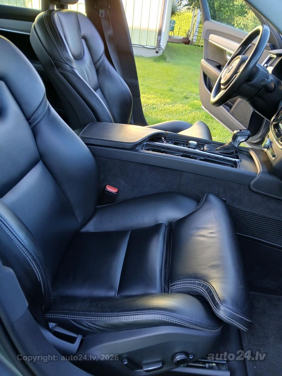 Grey Volvo S90 2019 in Tallinn, with an engine capacity of 2.00 L and mileage of 169 thousand km for 19999 €, photo 11 on AUTOMOTO.COM.LV