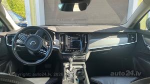 Grey Volvo S90 2019 in Tallinn, with an engine capacity of 2.00 L and mileage of 169 thousand km for 19999 €, photo 13 on AUTOMOTO.COM.LV