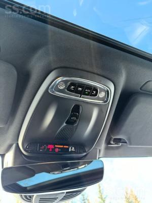 Grey Volvo S90 2019 in Riga, with an engine capacity of 2.00 L and mileage of 159 thousand km for 22500 €, photo 13 on AUTOMOTO.COM.LV