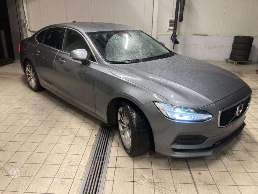 Pelēks Volvo S90 2020 Šauļi, ar dzinēja tilpumu 1.97 L un nobraukumu 300 tūkst. km par 12250 €, foto 1 vietnē AUTOMOTO.COM.LV