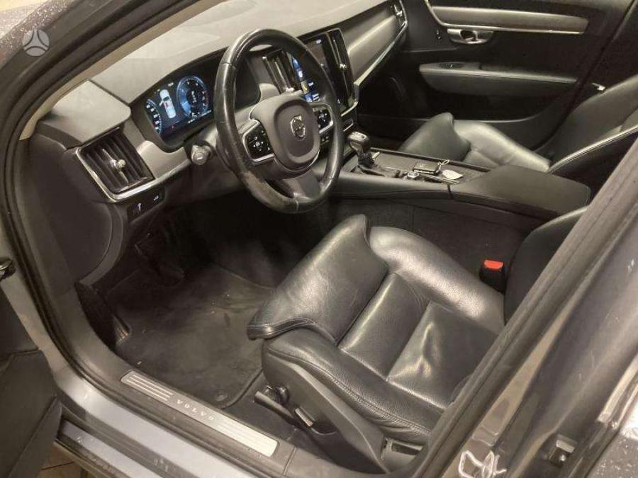 Pelēks Volvo S90 2020 Šauļi, ar dzinēja tilpumu 1.97 L un nobraukumu 300 tūkst. km par 12250 €, foto 3 vietnē AUTOMOTO.COM.LV