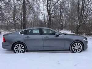 Grey Volvo S90 2020 in Siauliai, with an engine capacity of 1.97 L and mileage of 300 thousand km for 12950 €, photo 12 on AUTOMOTO.COM.LV