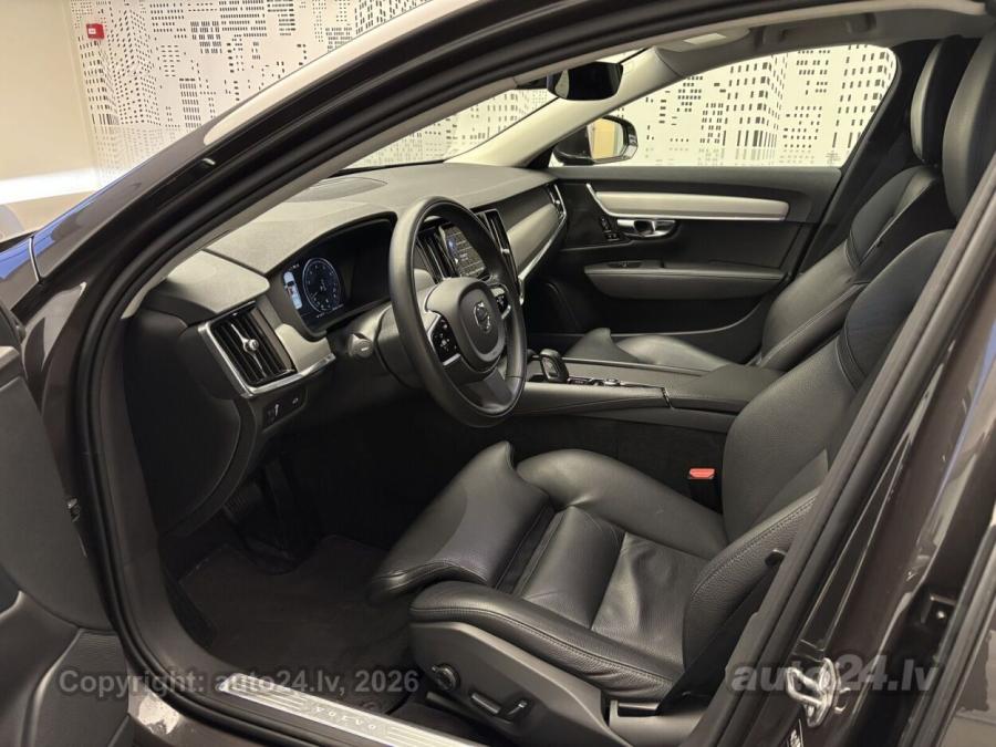 Pelēks Volvo S90 2020 Tallina, ar dzinēja tilpumu 2.00 L un nobraukumu 61 tūkst. km par 25900 €, foto 14 vietnē AUTOMOTO.COM.LV