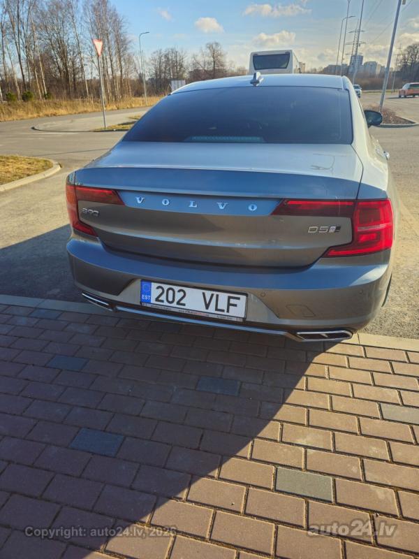 Grey Volvo S90 2020 in Keila, with an engine capacity of 2.00 L and mileage of 211 thousand km for 24900 €, photo 6 on AUTOMOTO.COM.LV