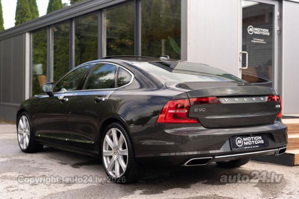 Grey Volvo S90 2020 in Tallinn, with an engine capacity of 2.00 L and mileage of 159 thousand km for 21900 €, photo 2 on AUTOMOTO.COM.LV