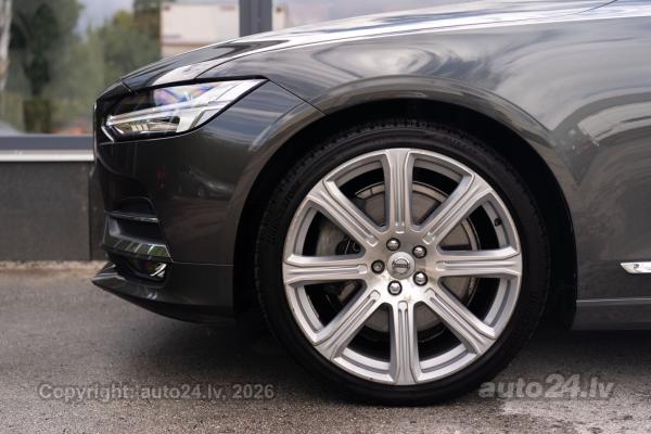 Grey Volvo S90 2020 in Tallinn, with an engine capacity of 2.00 L and mileage of 159 thousand km for 21900 €, photo 5 on AUTOMOTO.COM.LV
