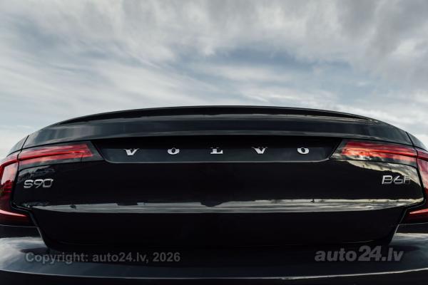 Pelēks Volvo S90 2020 Tallina, ar dzinēja tilpumu 2.00 L un nobraukumu 113 tūkst. km par 28900 €, foto 10 vietnē AUTOMOTO.COM.LV