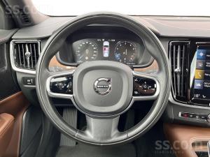 Grey Volvo S90 2021 in Riga, with an engine capacity of 2.00 L and mileage of 79 thousand km for 27990 €, photo 13 on AUTOMOTO.COM.LV