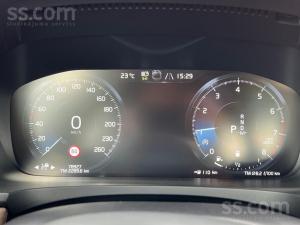 Grey Volvo S90 2021 in Riga, with an engine capacity of 2.00 L and mileage of 79 thousand km for 27990 €, photo 14 on AUTOMOTO.COM.LV