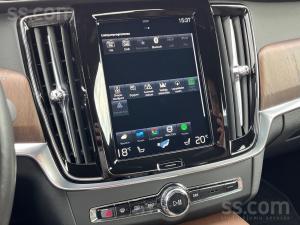 Grey Volvo S90 2021 in Riga, with an engine capacity of 2.00 L and mileage of 79 thousand km for 27990 €, photo 21 on AUTOMOTO.COM.LV