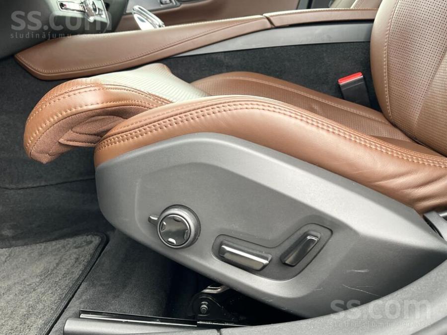 Grey Volvo S90 2021 in Riga, with an engine capacity of 2.00 L and mileage of 79 thousand km for 27990 €, photo 22 on AUTOMOTO.COM.LV