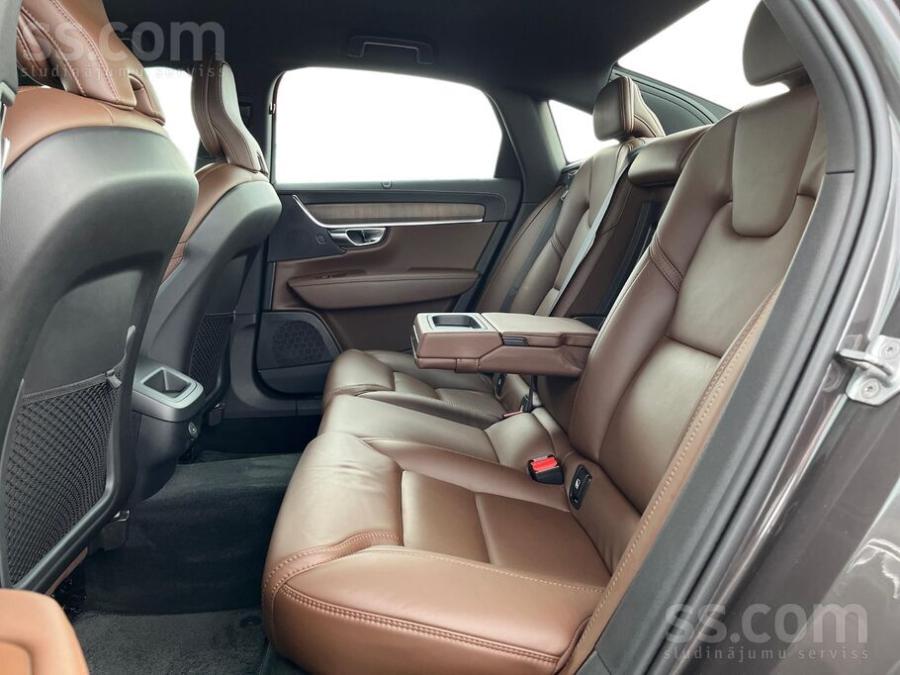 Grey Volvo S90 2021 in Riga, with an engine capacity of 2.00 L and mileage of 79 thousand km for 27990 €, photo 23 on AUTOMOTO.COM.LV