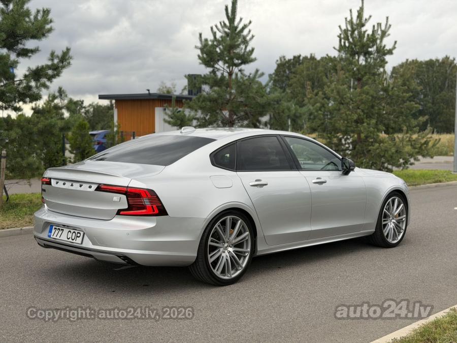 Grey Volvo S90 2021 in Tartu, with an engine capacity of 2.00 L and mileage of 99 thousand km for 34999 €, photo 5 on AUTOMOTO.COM.LV