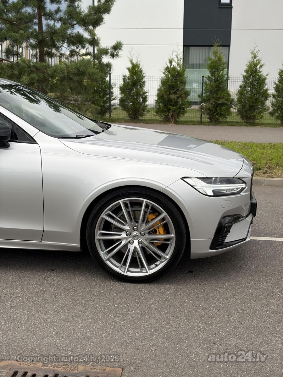 Grey Volvo S90 2021 in Tartu, with an engine capacity of 2.00 L and mileage of 99 thousand km for 34999 €, photo 10 on AUTOMOTO.COM.LV