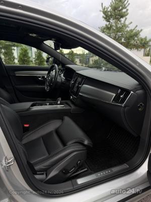 Grey Volvo S90 2021 in Tartu, with an engine capacity of 2.00 L and mileage of 99 thousand km for 34999 €, photo 11 on AUTOMOTO.COM.LV
