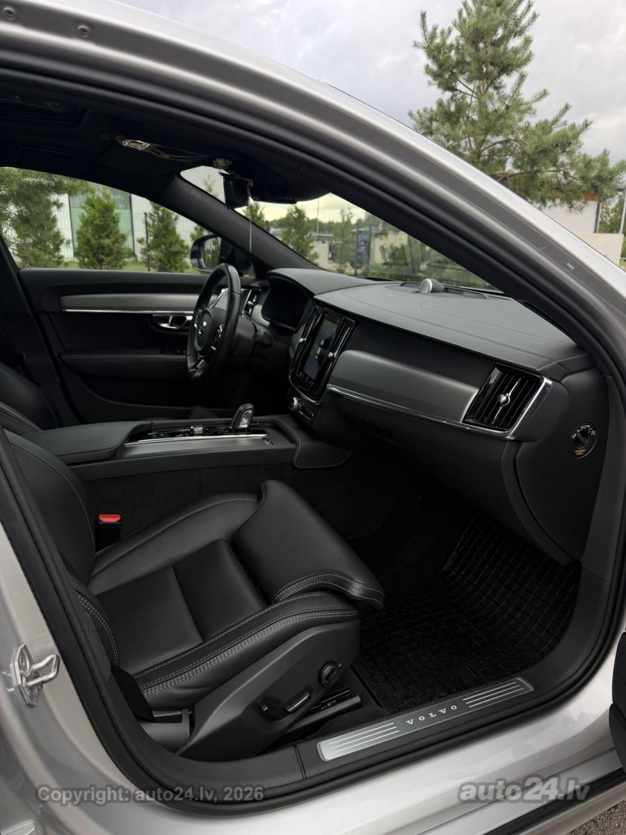 Grey Volvo S90 2021 in Tartu, with an engine capacity of 2.00 L and mileage of 99 thousand km for 34999 €, photo 11 on AUTOMOTO.COM.LV