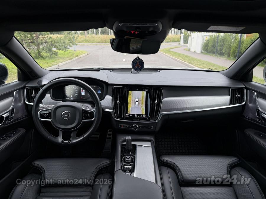 Grey Volvo S90 2021 in Tartu, with an engine capacity of 2.00 L and mileage of 99 thousand km for 34999 €, photo 12 on AUTOMOTO.COM.LV