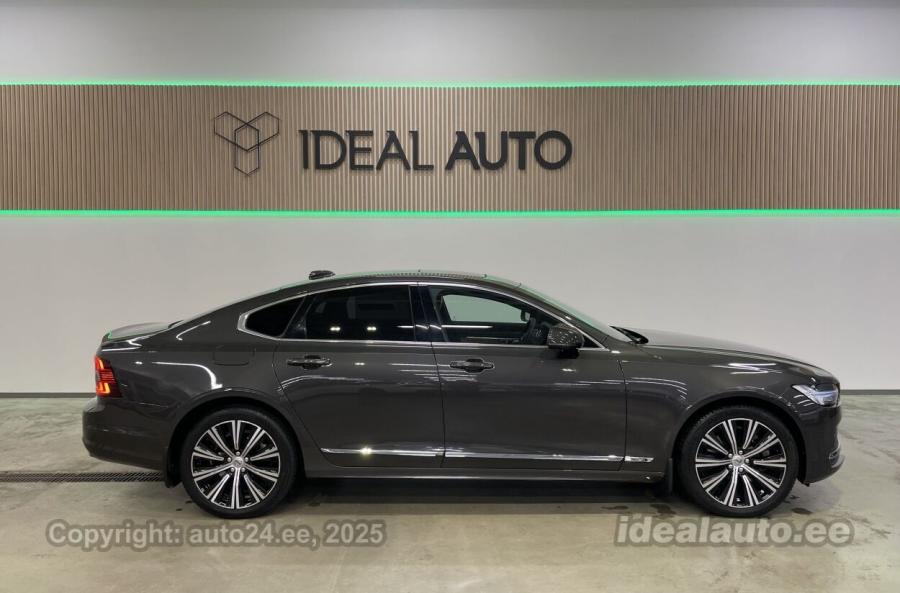 Grey Volvo S90 2022 in Tallinn, with an engine capacity of 1.97 L and mileage of 55 thousand km for 45900 €, photo 2 on AUTOMOTO.COM.LV
